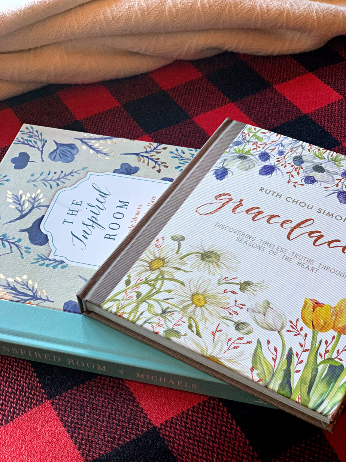 A Spring Home Tour ~ White Arrows Home