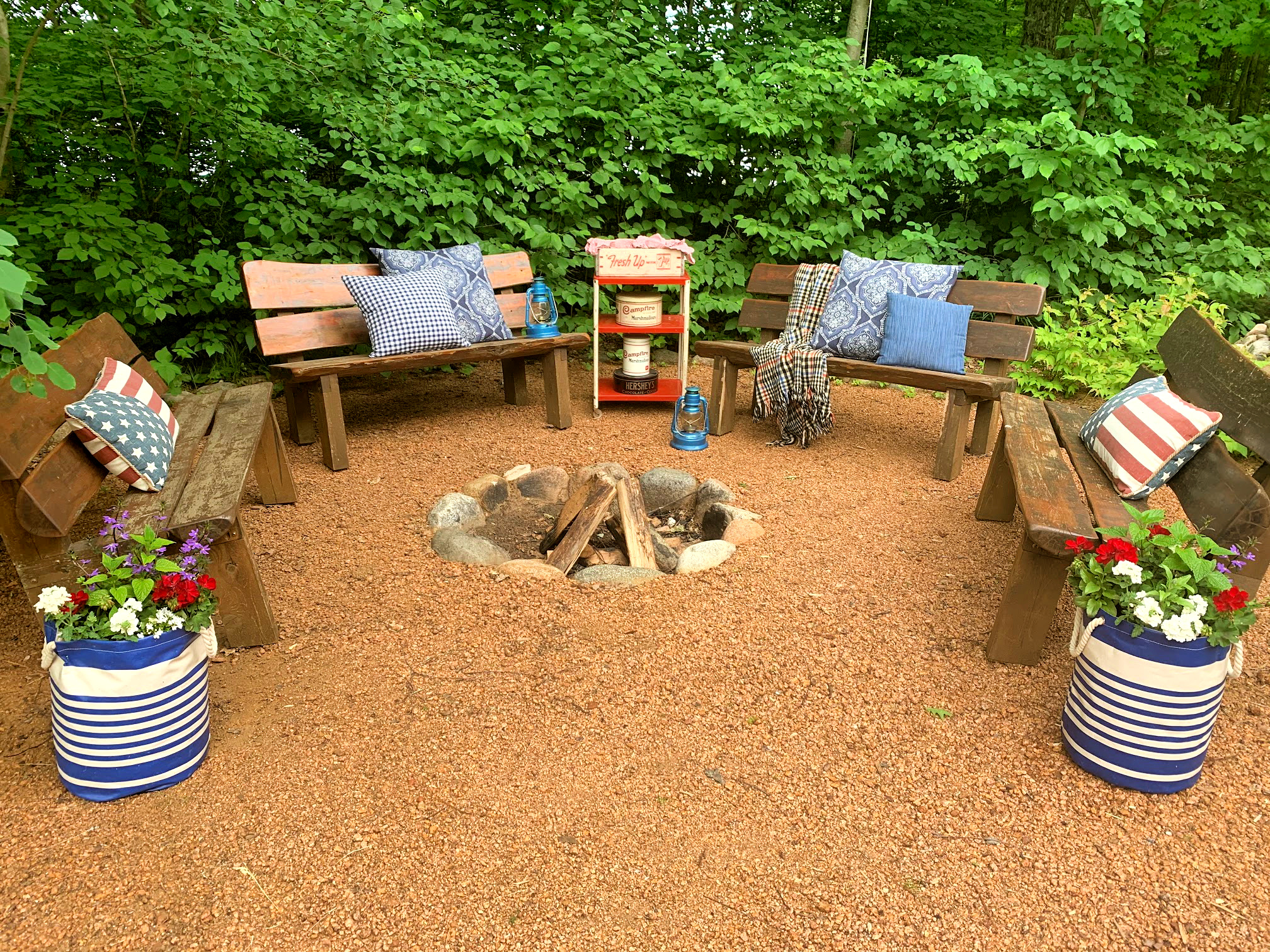 Summer Outdoor Spaces Tour ~ White Arrows Home