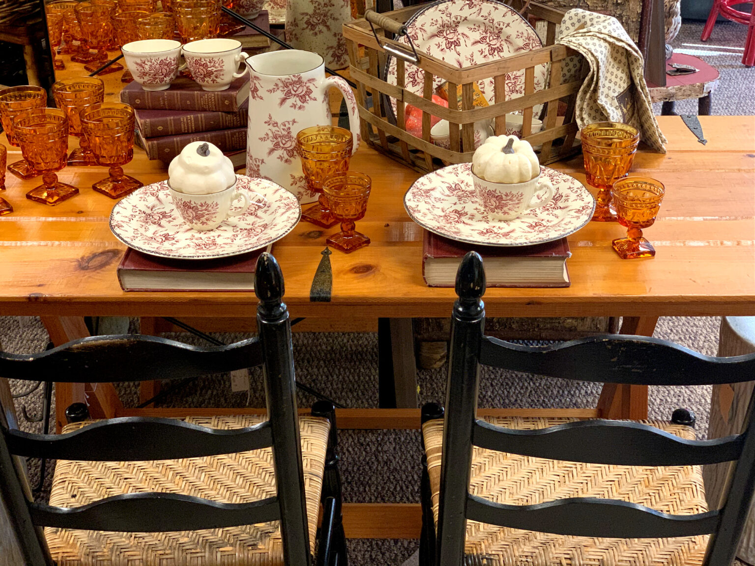 10 Tips to Keep Family Around the Table Longer ~ White Arrows Home
