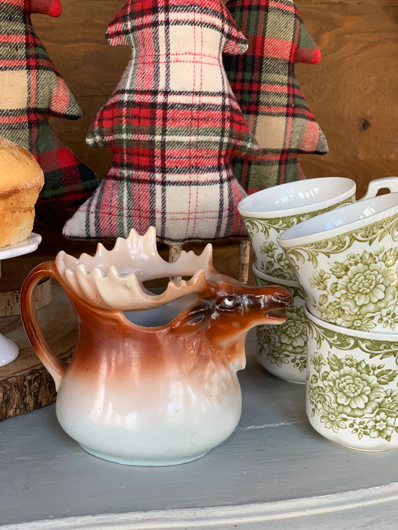 Thrifting With the Gals ~ White Arrows Home