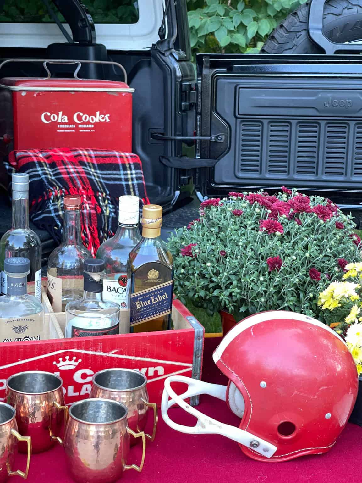 Styling a Festive Tailgate Party ~ White Arrows Home