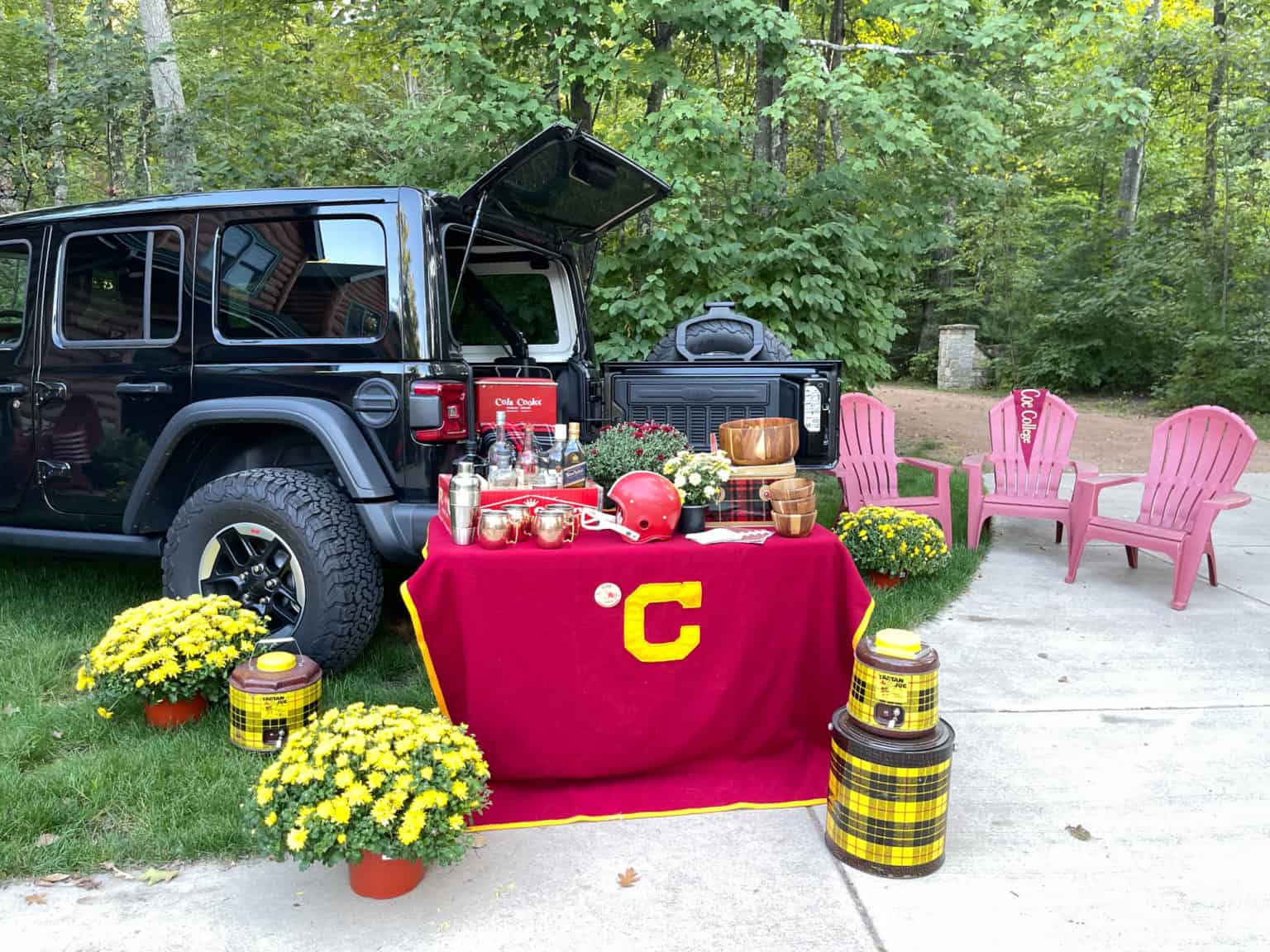 Styling a Festive Tailgate Party ~ White Arrows Home