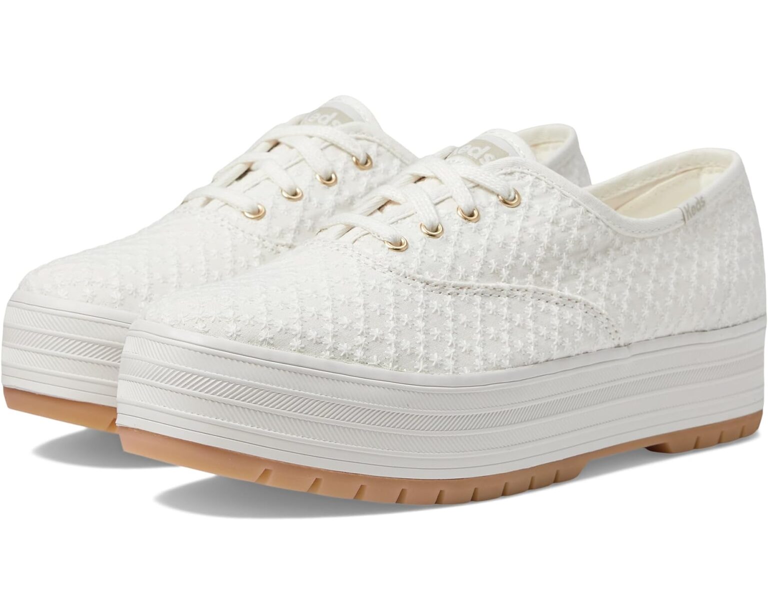 Fashion Finds: The Perfect White Shoe ~ White Arrows Home