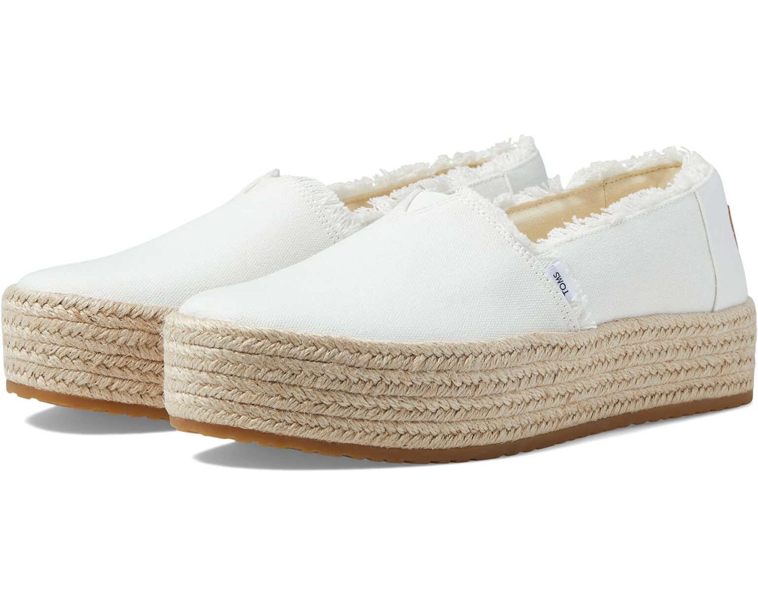 Fashion Finds: The Perfect White Shoe ~ White Arrows Home
